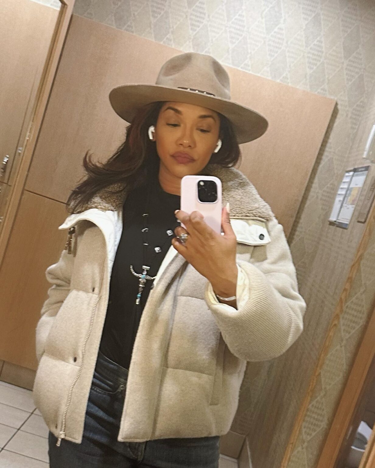 Candice Patton Husband: Profession, Marriage and More - Everycelenews